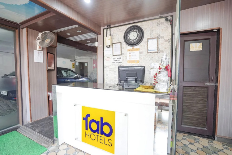 Fabhotel Krishna Heights - Dehradun