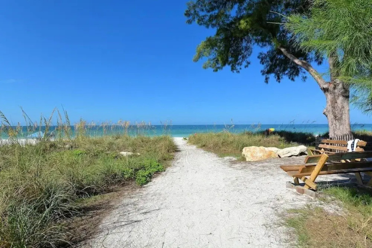 Peacock Way 1 Bedroom Bungalow - Longboat Key, FL