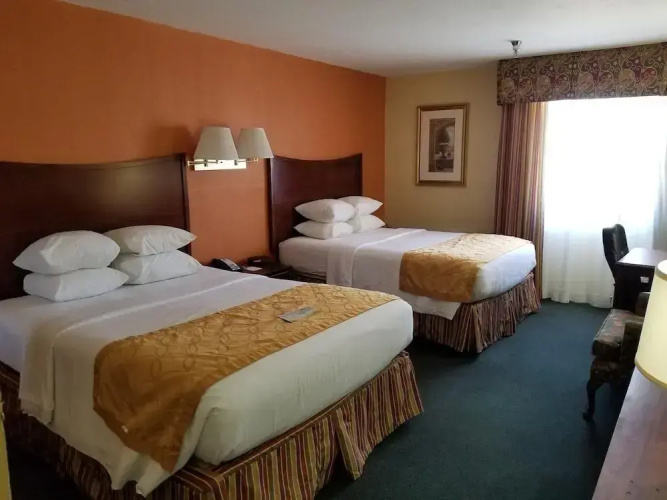 Days Inn & Suites Red Rock-gallup - Gallup, NM