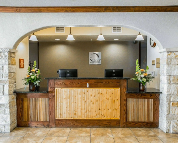 Sleep Inn & Suites Near Palmetto State Park - Texas