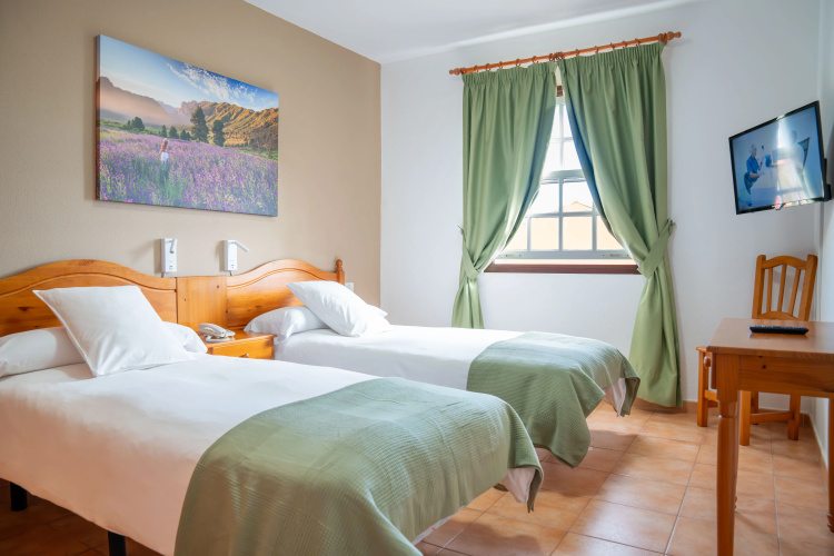 Apartamentos Oasis San Antonio - La Palma