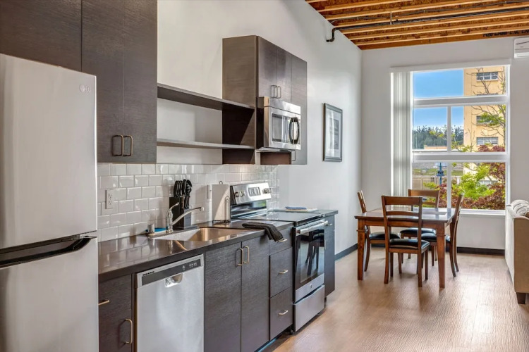 Roxy Condo 203 In Bremerton - Bremerton, WA