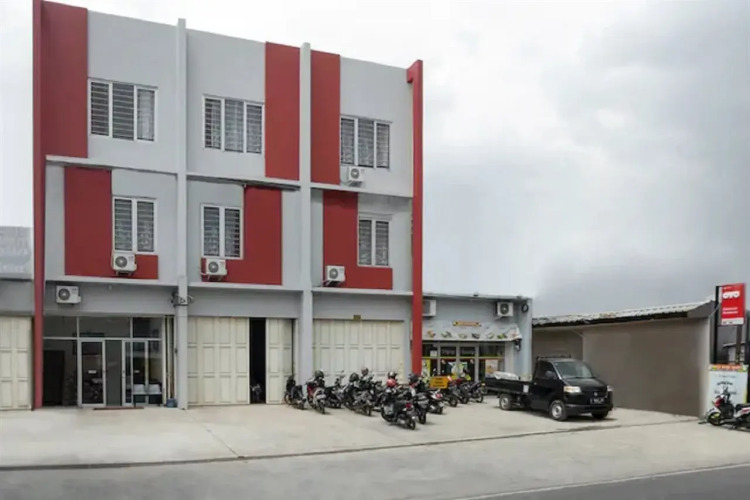 Super Oyo 2183 Cibeureum Residence - Cimahi