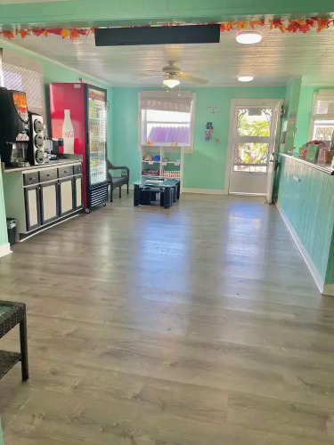 Ocean Crest Motel - Oak Island, NC