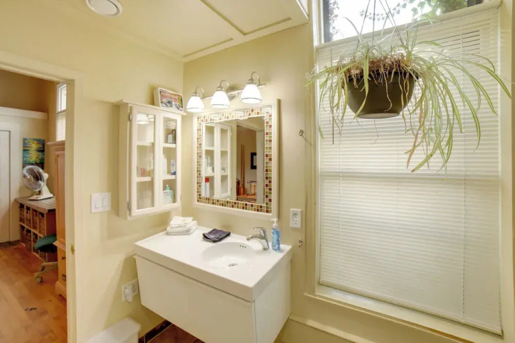Walk To Water St & River: Quaint Saugatuck Apt - Saugatuck, MI