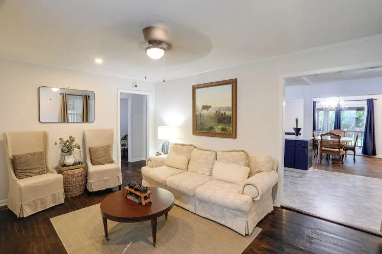 Updated North Greenwood Cottage < 1 Mi To Dtwn! - Greenwood, MS