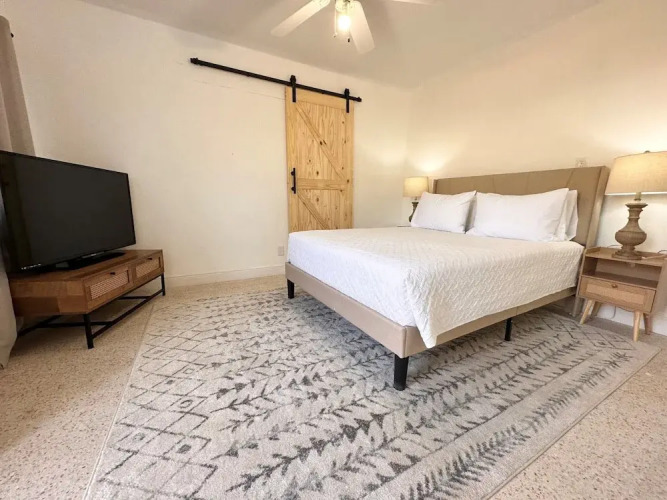 Coastal Guesthouse Wilton Manors - Sunrise, FL