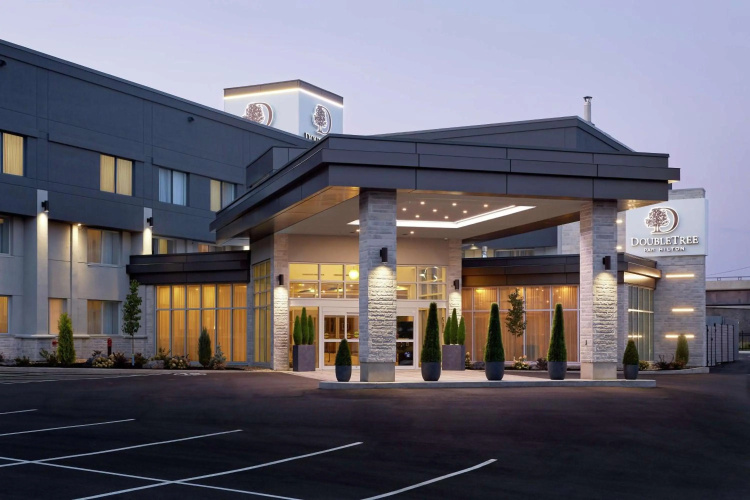 Best Western Plus Montreal Airport Hotel - Dorval
