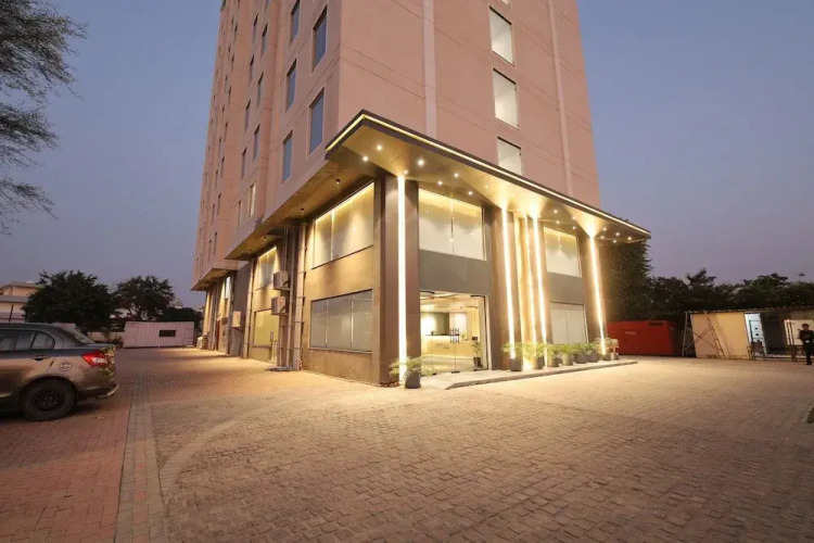 Clarks Inn Suites Jaipur - Jaipur