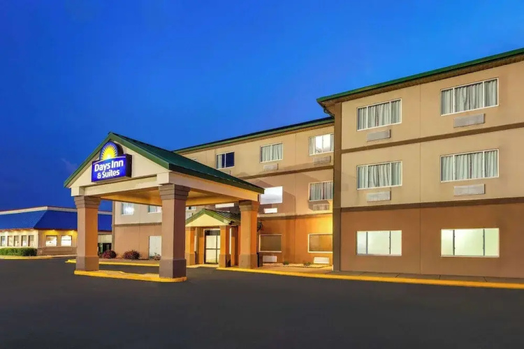 Days Inn And Suites Of Morris - Morris, IL