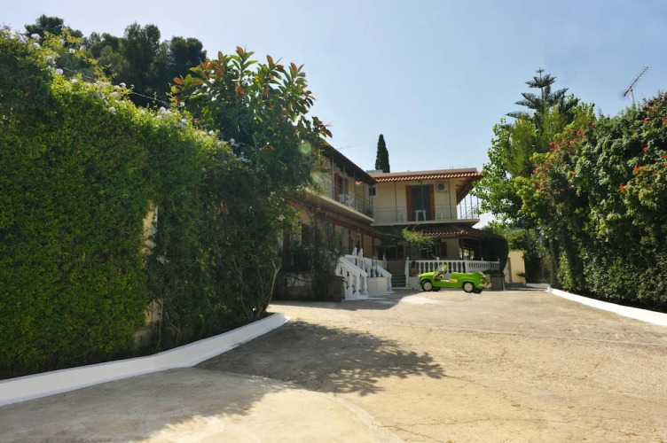 Petros Giatras - Rooms - Zante