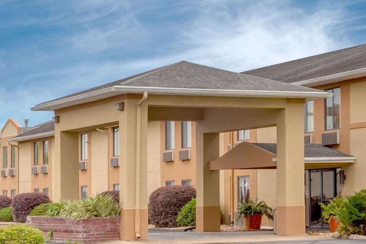 Howard Johnson Inn Lafayette West - Lafayette, LA