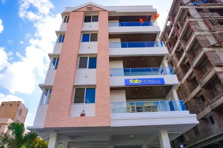 Fabhotel Prime Athiti Delight Stay - Pune
