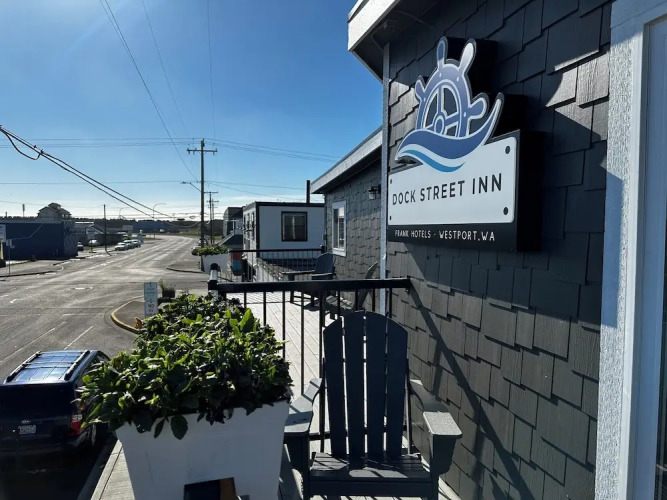 Dock Street Inn - Ocean Shores, WA