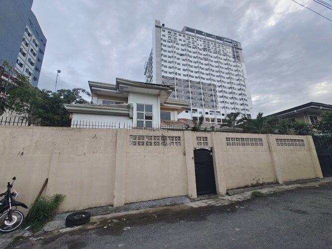 18 La Guardia Ext - Cebu