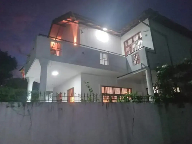 Modern 3 Bed Villa Retreat In Dehiwala, Colombo - Colombo