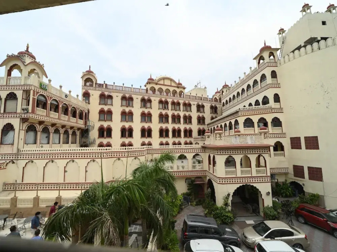 Hotel Fort Chandragupt Jaipur - Jaipur