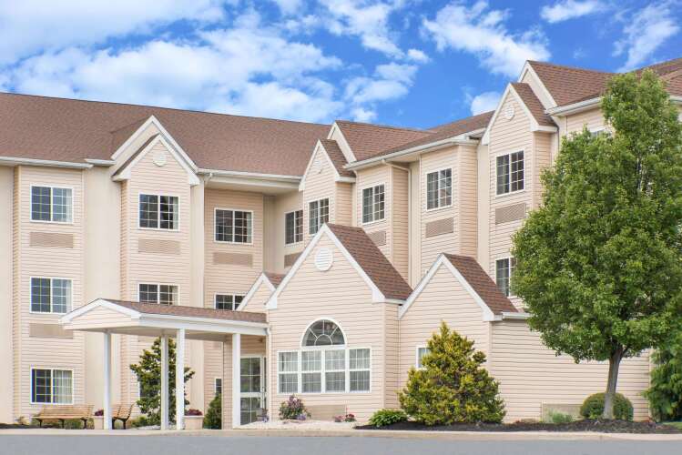 Microtel Inn & Suites By Wyndham Hamburg - Hamburg, PA