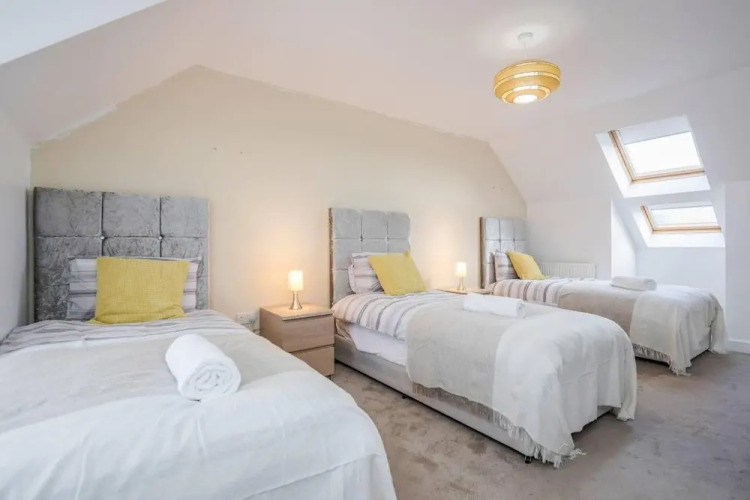 Tms Cheerful 5bdr House! Thurrock! Free Parking! - Thurrock