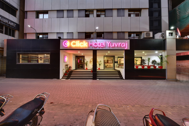 Click Hotel Yuvraj - Surat