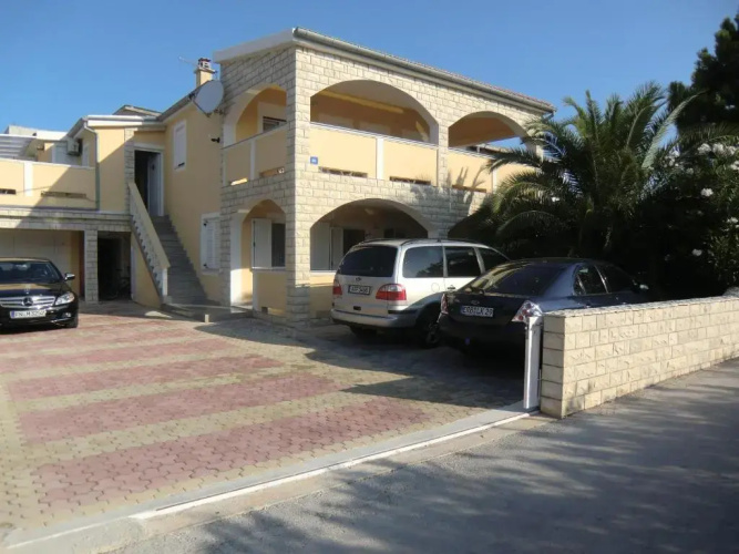 Ferien Haus Evita Auf Insel Vir - Wohnung I - Vir, Kroatien