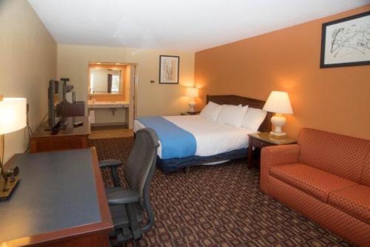 Colonnade Inn - Vermont