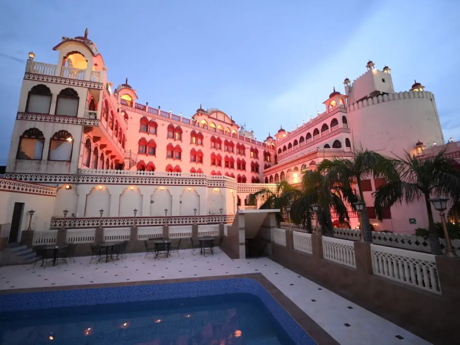 Hotel Fort Chandragupt Jaipur - Jaipur
