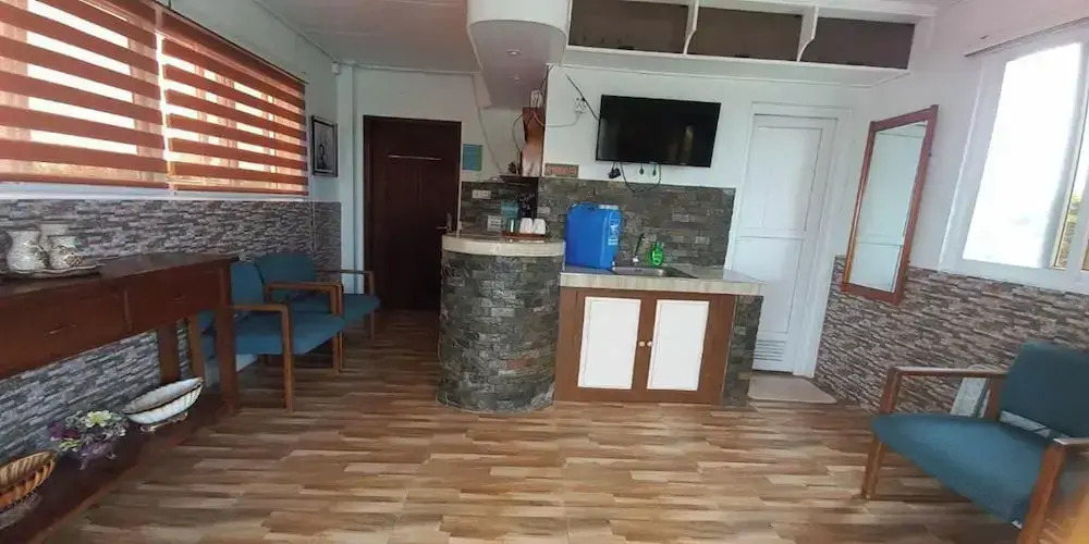 Fnt Transient House - Alaminos