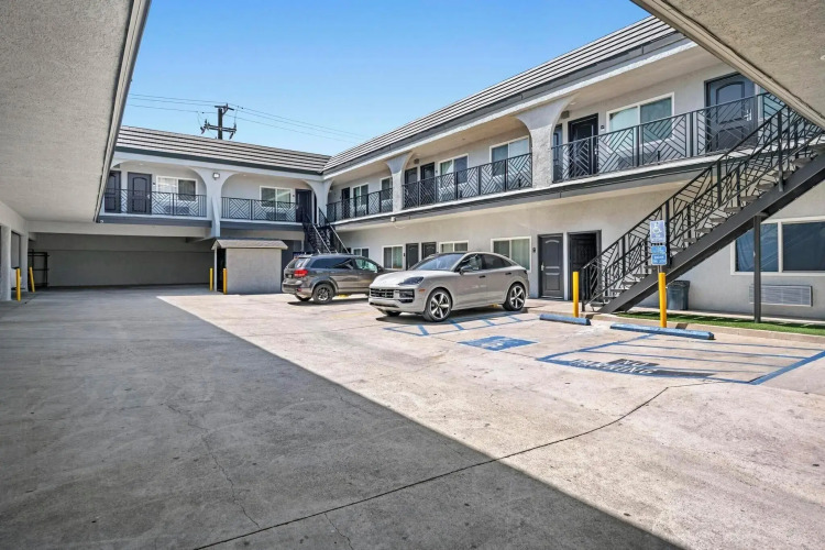 Hyland Inn Long Beach - Long Beach, CA