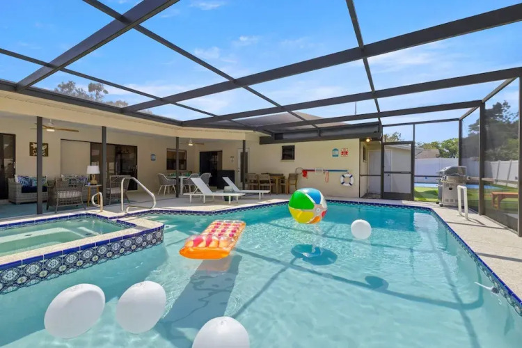 Pickle Ball Golf Pool Spa Game Room Beach - Indian Rocks Beach, FL