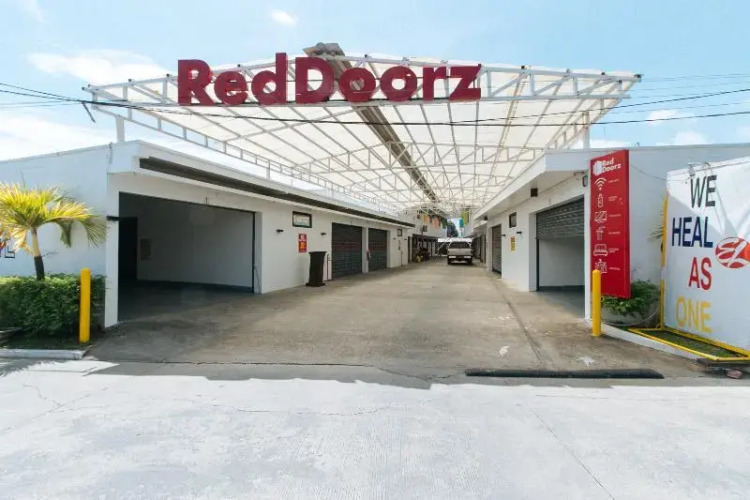 Reddoorz @ El Runway Hotel Bulacan - Plaridel