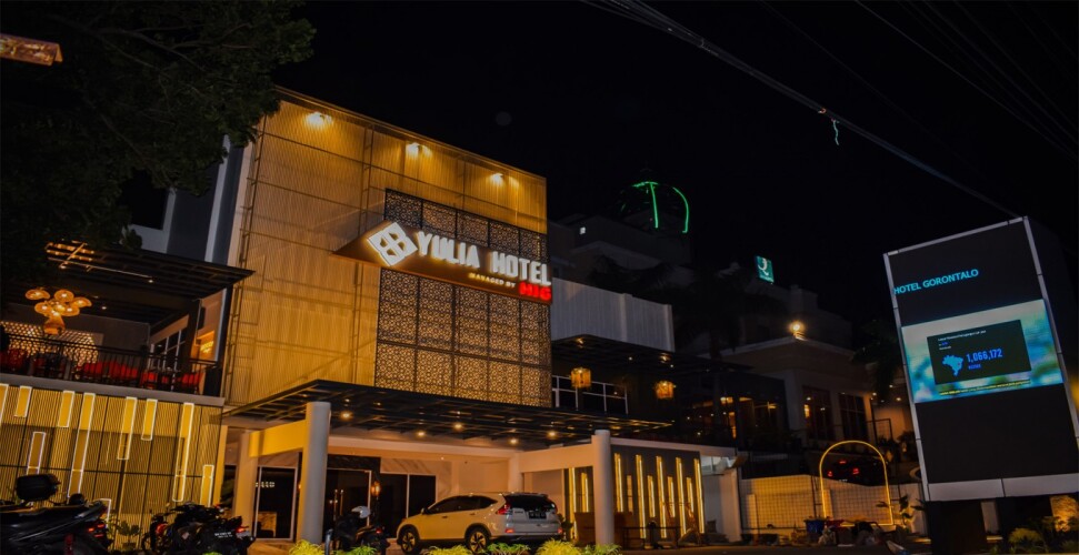 Yulia Hotel Managed By Hig - Gorontalo