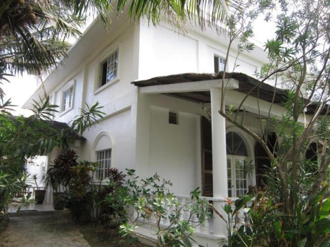Almafada Villa - Malay