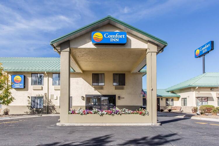 Yellowstone River Inn & Suites - Livingston, MT