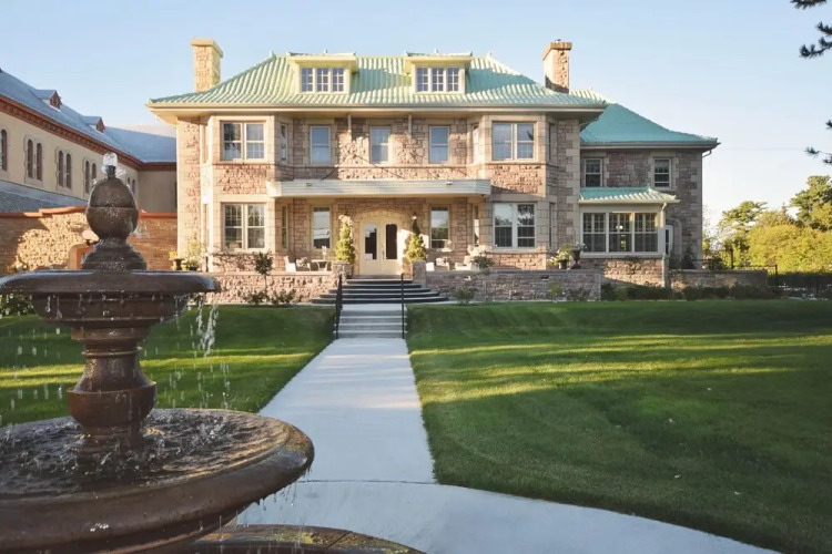 Manoir Chamberland (Adults Only, No Pets) - Québec