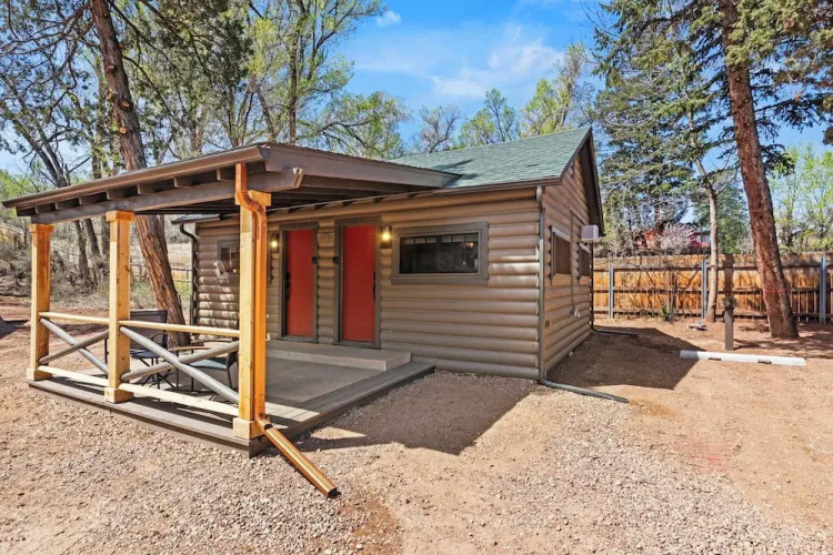 Timber Lodge Cabin 02 - Colorado Springs, CO