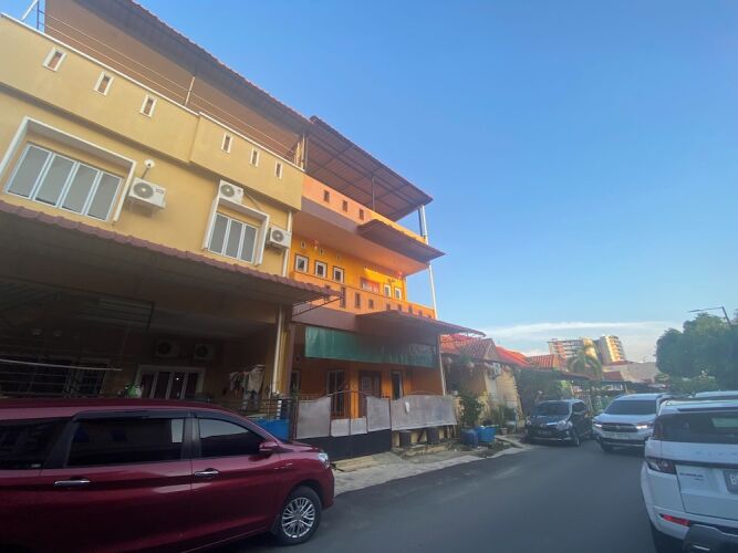 Oyo 92741 Octav Homestay - Lubuk Baja
