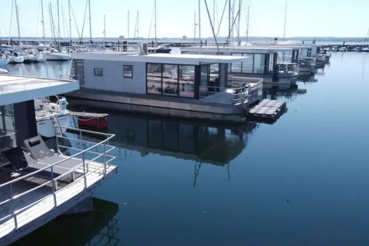 Houseboat In Boltenhagen - Boltenhagen