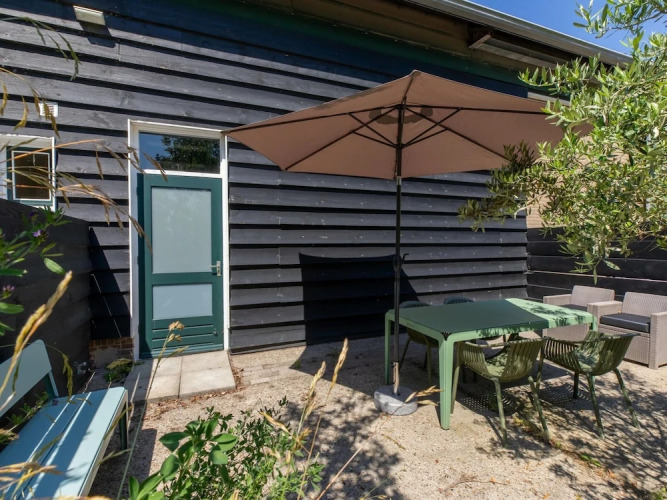 Superb Apartment On A Mini Campsite, 1000 Meters From The Beach - Vrouwenpolder