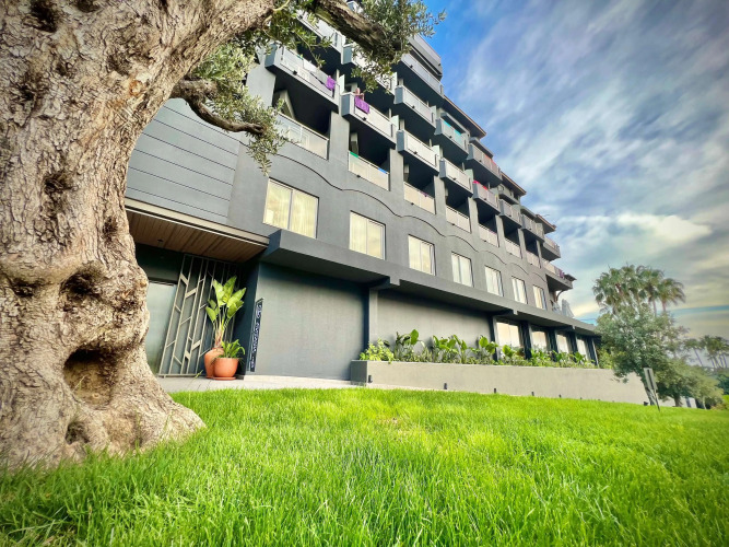 Thalia Beach Resort - Side