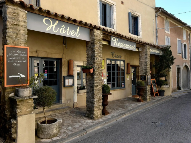 Hotel Restaurant Panoramique Cesar - Luberon
