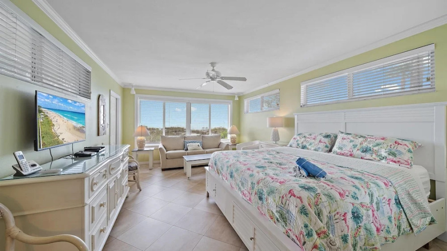 Las Hermanas 1 Studio By Redawning, Longboat Key - Longboat Key, FL