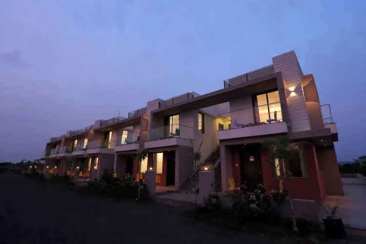 Leena Resort - Nandurbar