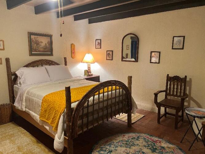Loba Luna Bed And Breakfast, Llc - Albuquerque, NM