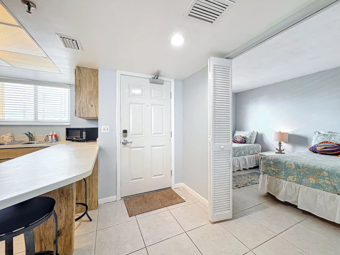 Oceania Iv - New Smyrna Beach, FL