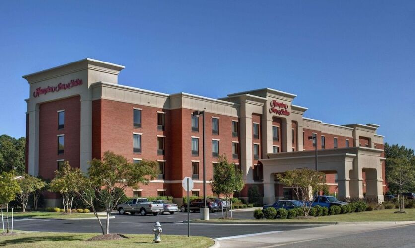 Hampton Inn &Amp; Suites Smithfield(h) - Newport News, VA