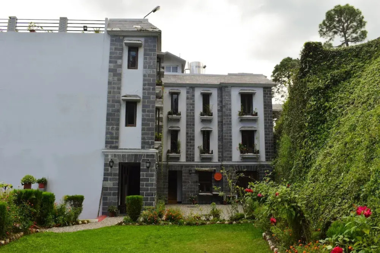 Sun N Snow Inn By Leisure Hotels - Kausani