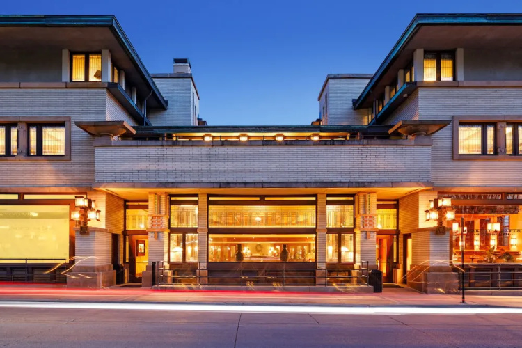 The Historic Park Inn Hotel - Clear Lake, IA