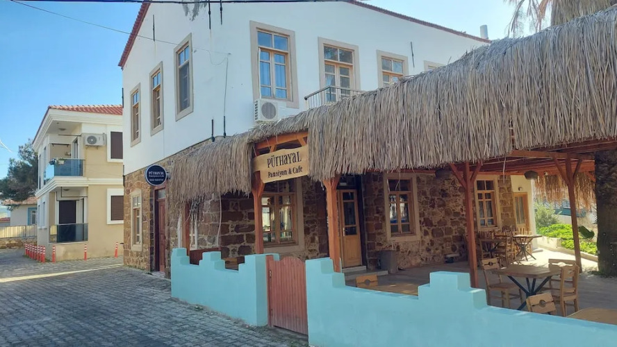 Pürhayal ÇEşme - Çeşme