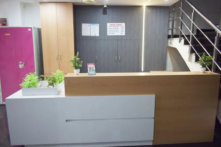 Hotel Skyland - Warangal